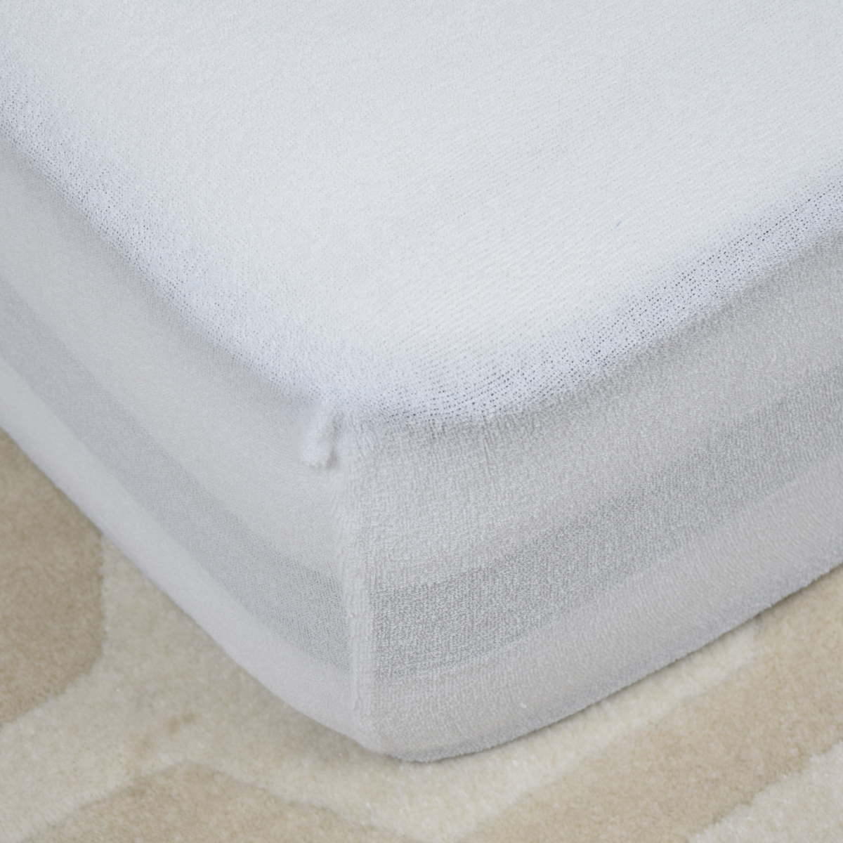 BASIC MATTRESS PROTECTOR | Superdecor
